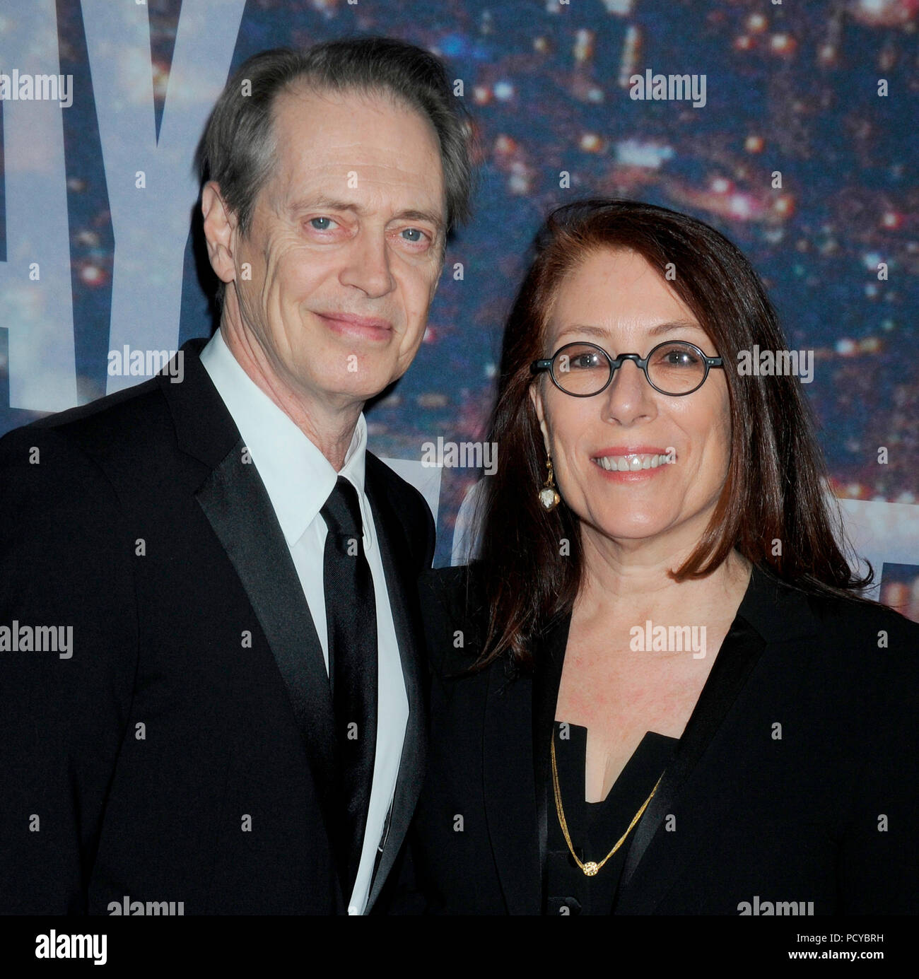 NEW YORK, NY - 15. Februar: Steve Buscemi, Jo Andres besucht die SNL 40 ...