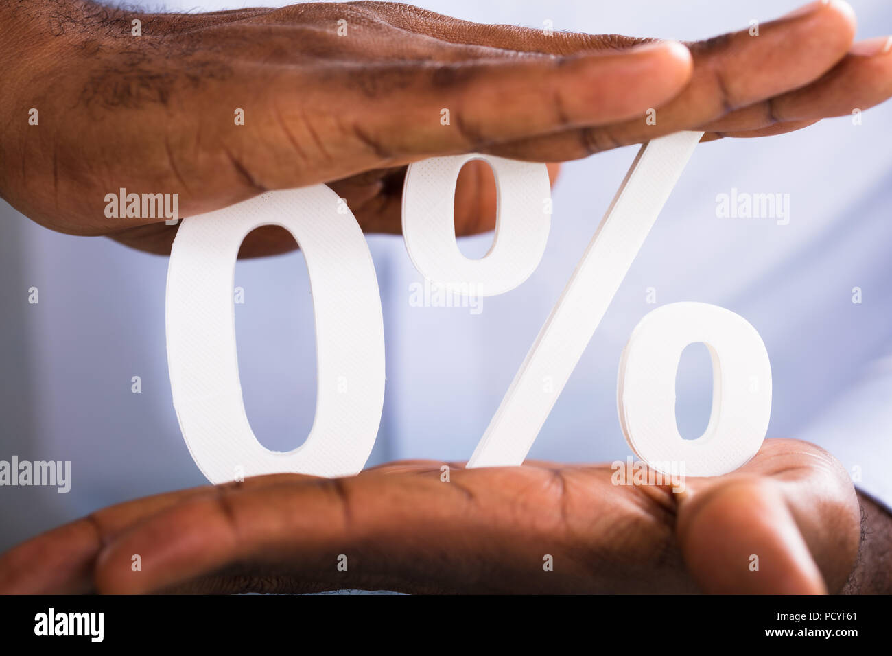 Rot null prozent -Fotos und -Bildmaterial in hoher Auflösung – Alamy