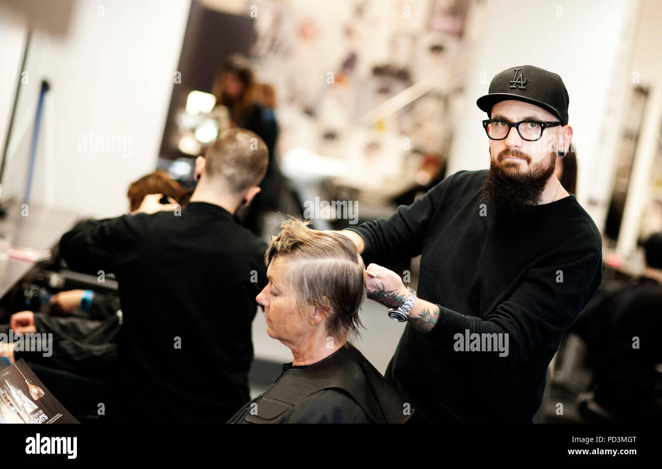 Belgischer friseur -Fotos und -Bildmaterial in hoher Auflösung – Alamy