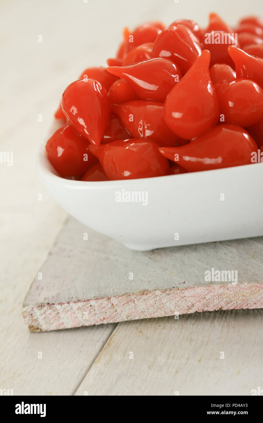 Kleine baby chillies -Fotos und -Bildmaterial in hoher Auflösung – Alamy