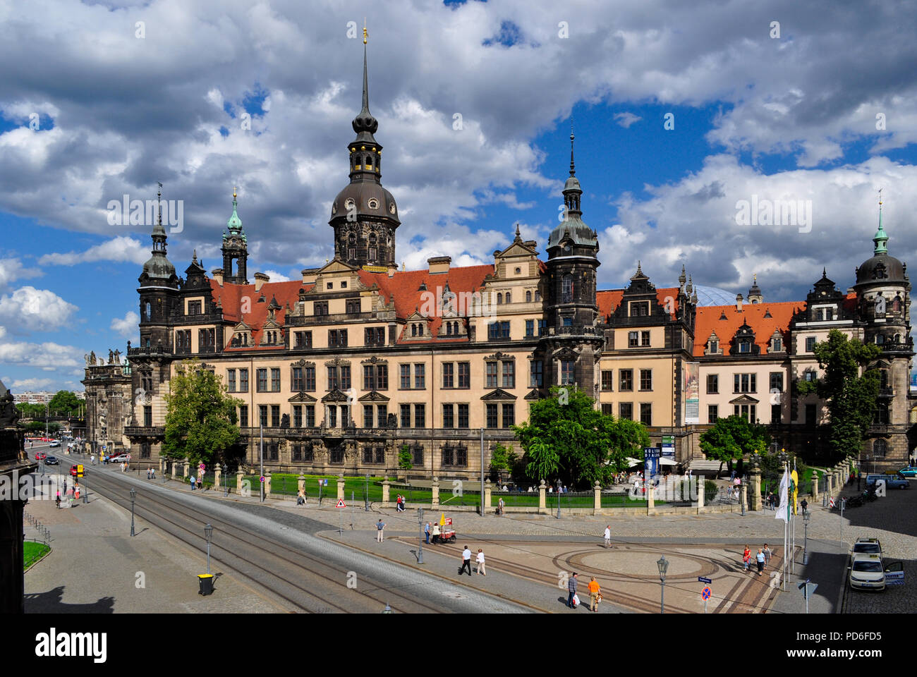 Dresdner residenzschloss -Fotos und -Bildmaterial in hoher Auflösung ...