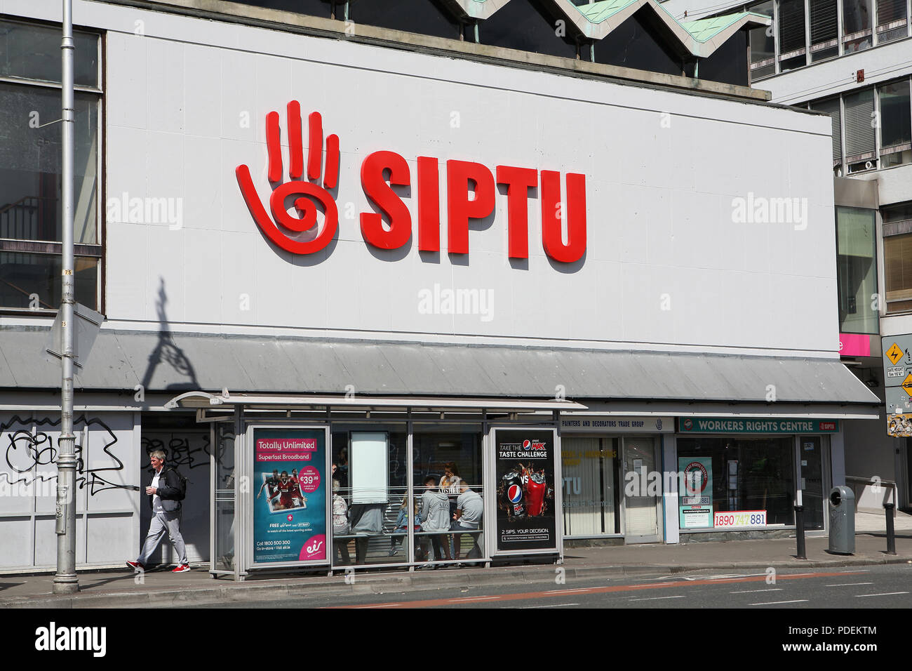 Siptu union logo -Fotos und -Bildmaterial in hoher Auflösung – Alamy