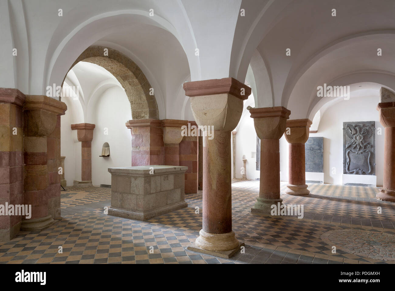 Krypta krypta -Fotos und -Bildmaterial in hoher Auflösung – Alamy