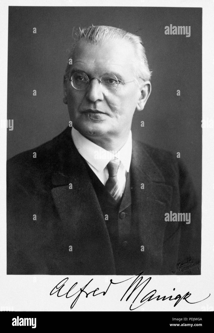 6 74 -Fotos und -Bildmaterial in hoher Auflösung – Alamy