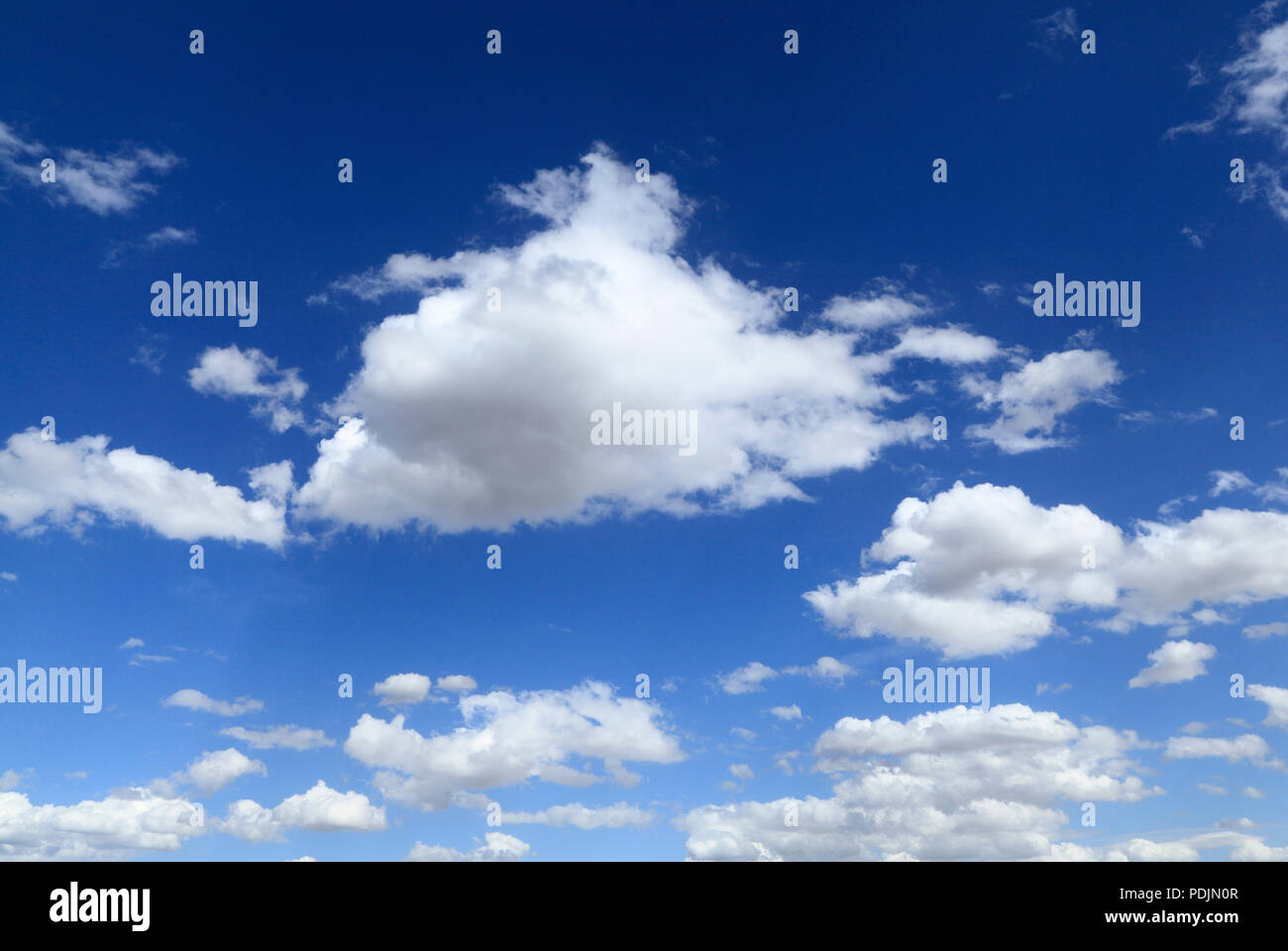 Cumulus cloud -Fotos und -Bildmaterial in hoher Auflösung – Alamy