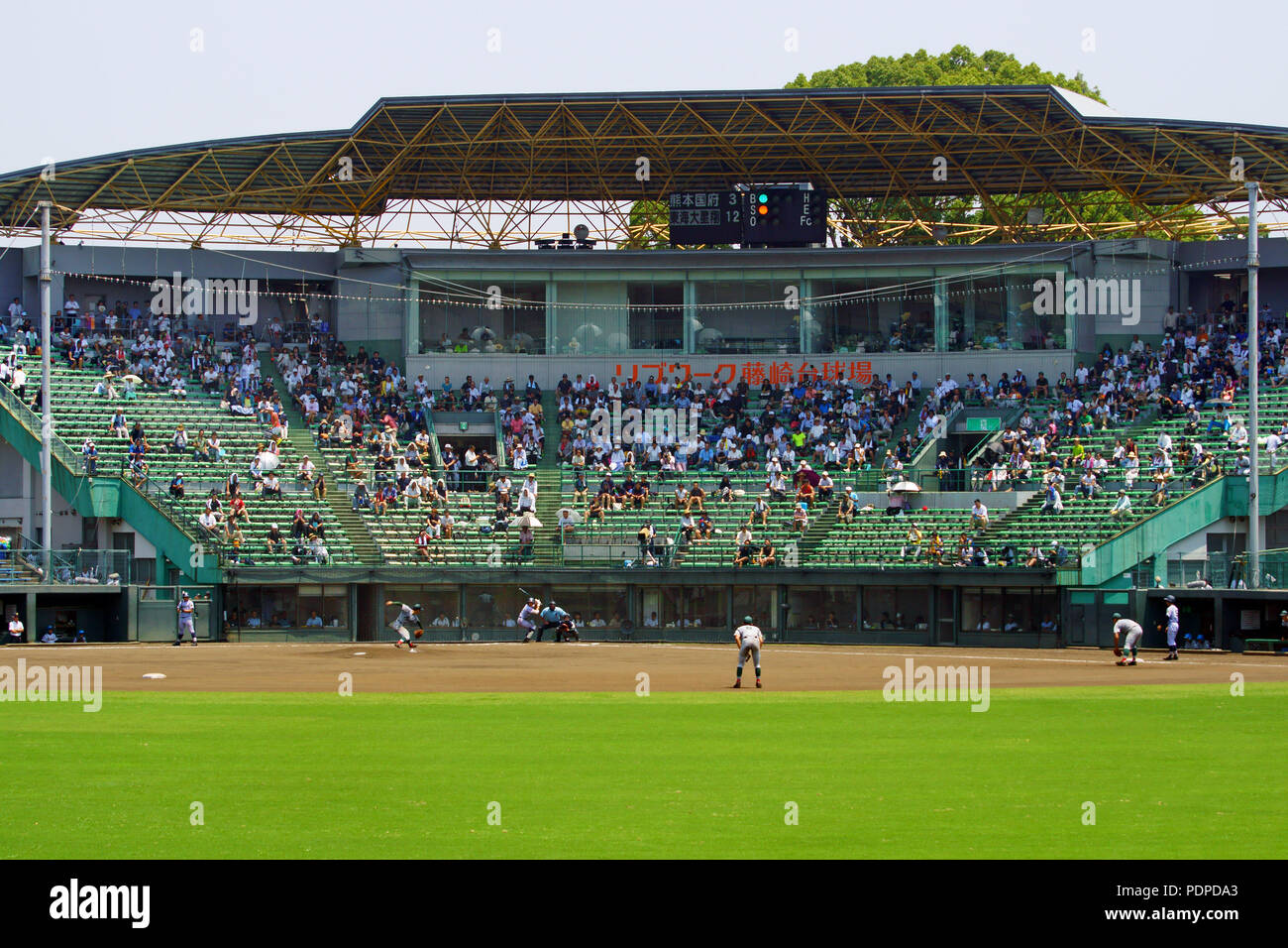High school baseball game japan -Fotos und -Bildmaterial in hoher ...