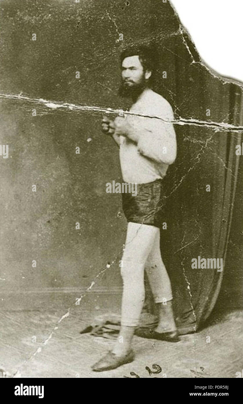 Ned kelly helm -Fotos und -Bildmaterial in hoher Auflösung – Alamy