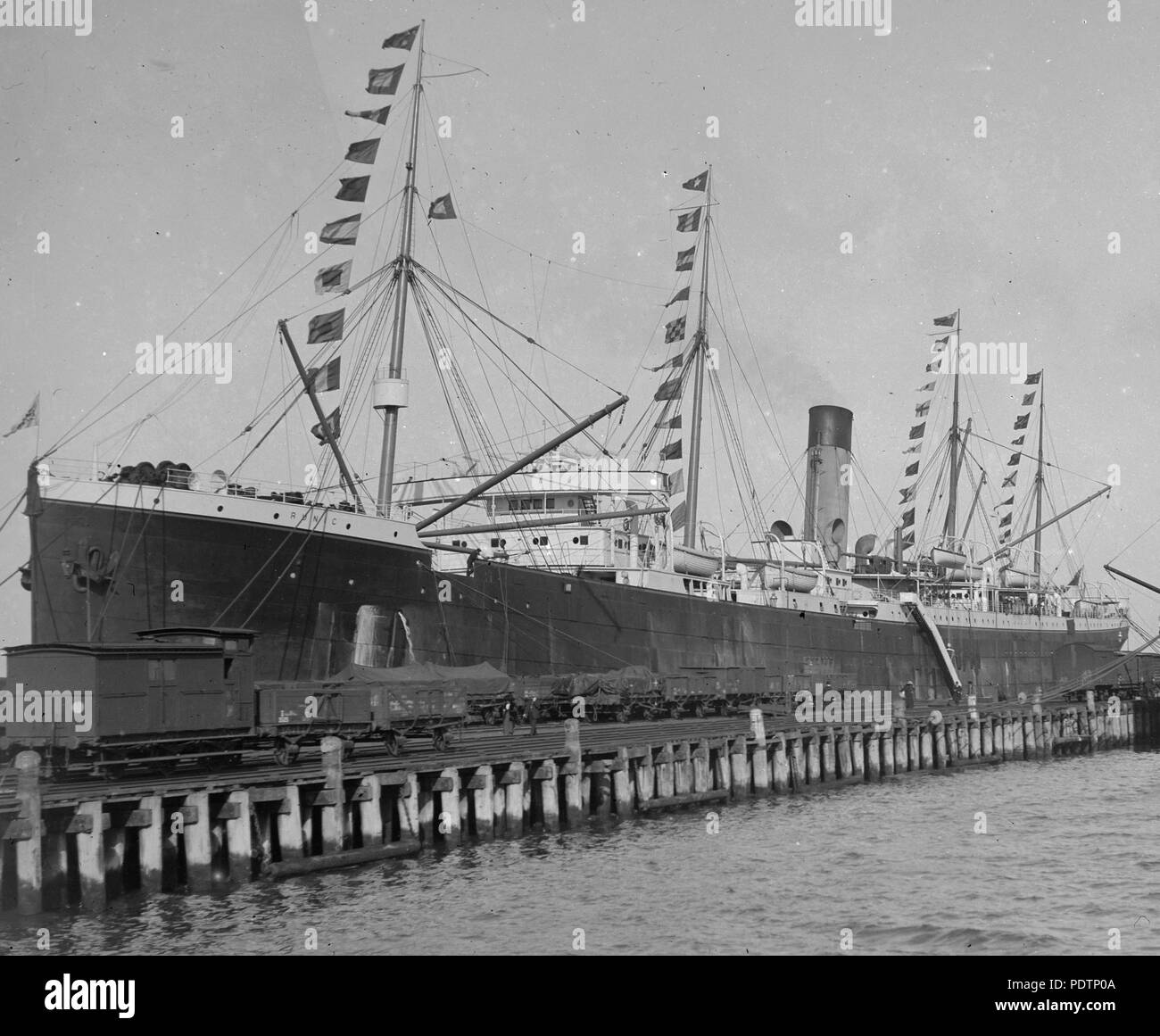 Ss runic Schwarzweiß-Stockfotos und -bilder - Alamy