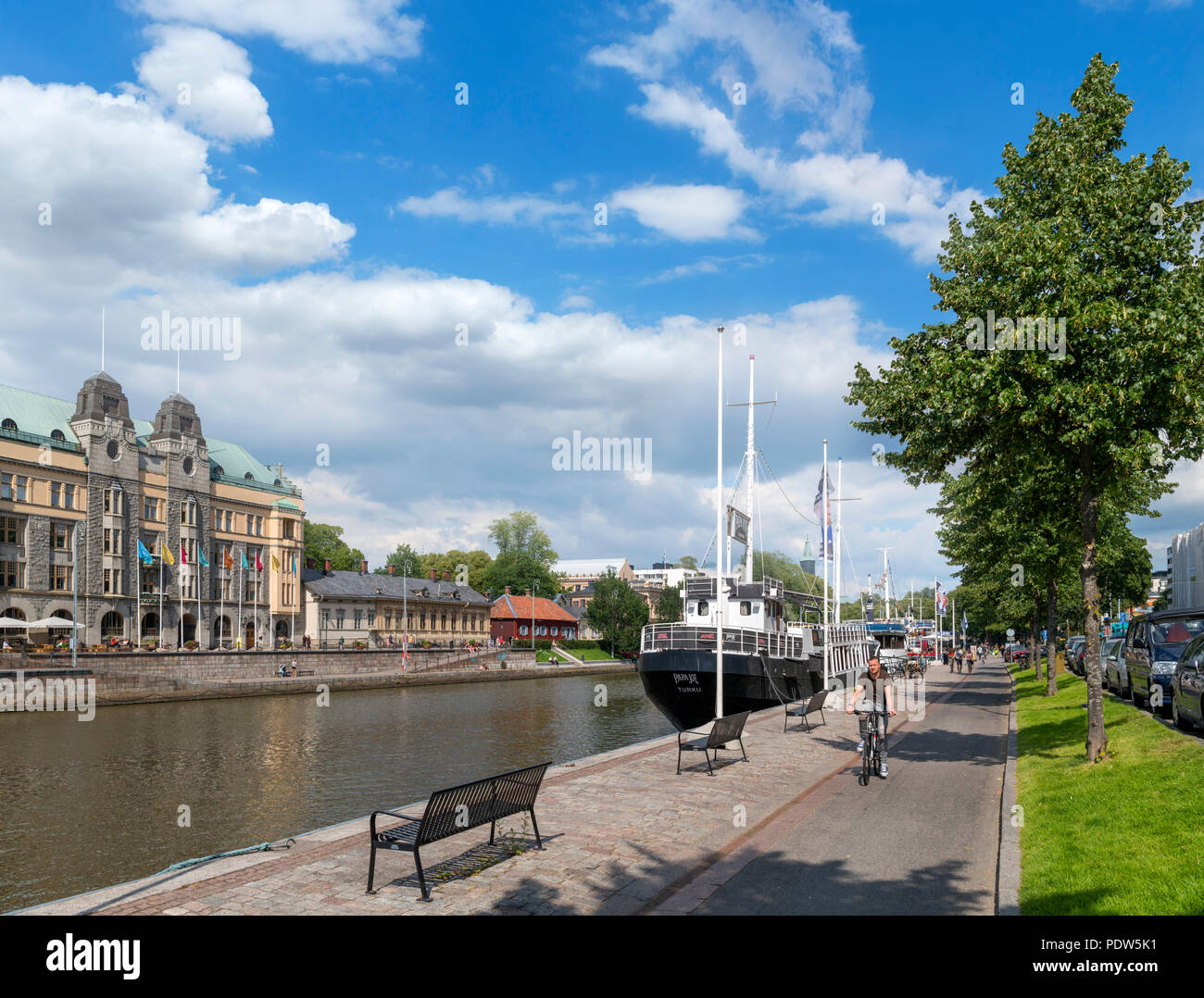 Fluss boote fluss aura -Fotos und -Bildmaterial in hoher Auflösung – Alamy