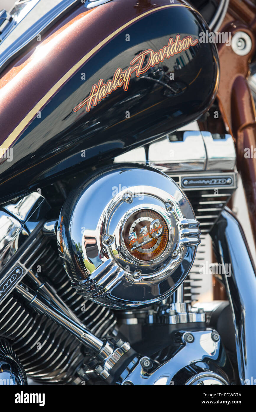 Harley davidson electra gleiten -Fotos und -Bildmaterial in hoher ...