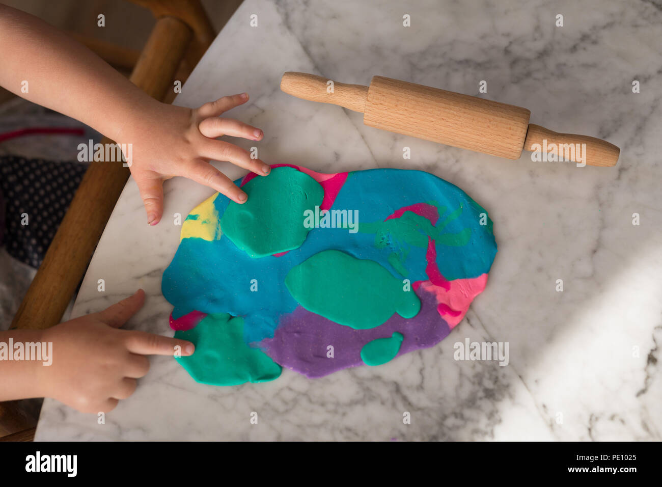 Ton rollen -Fotos und -Bildmaterial in hoher Auflösung – Alamy