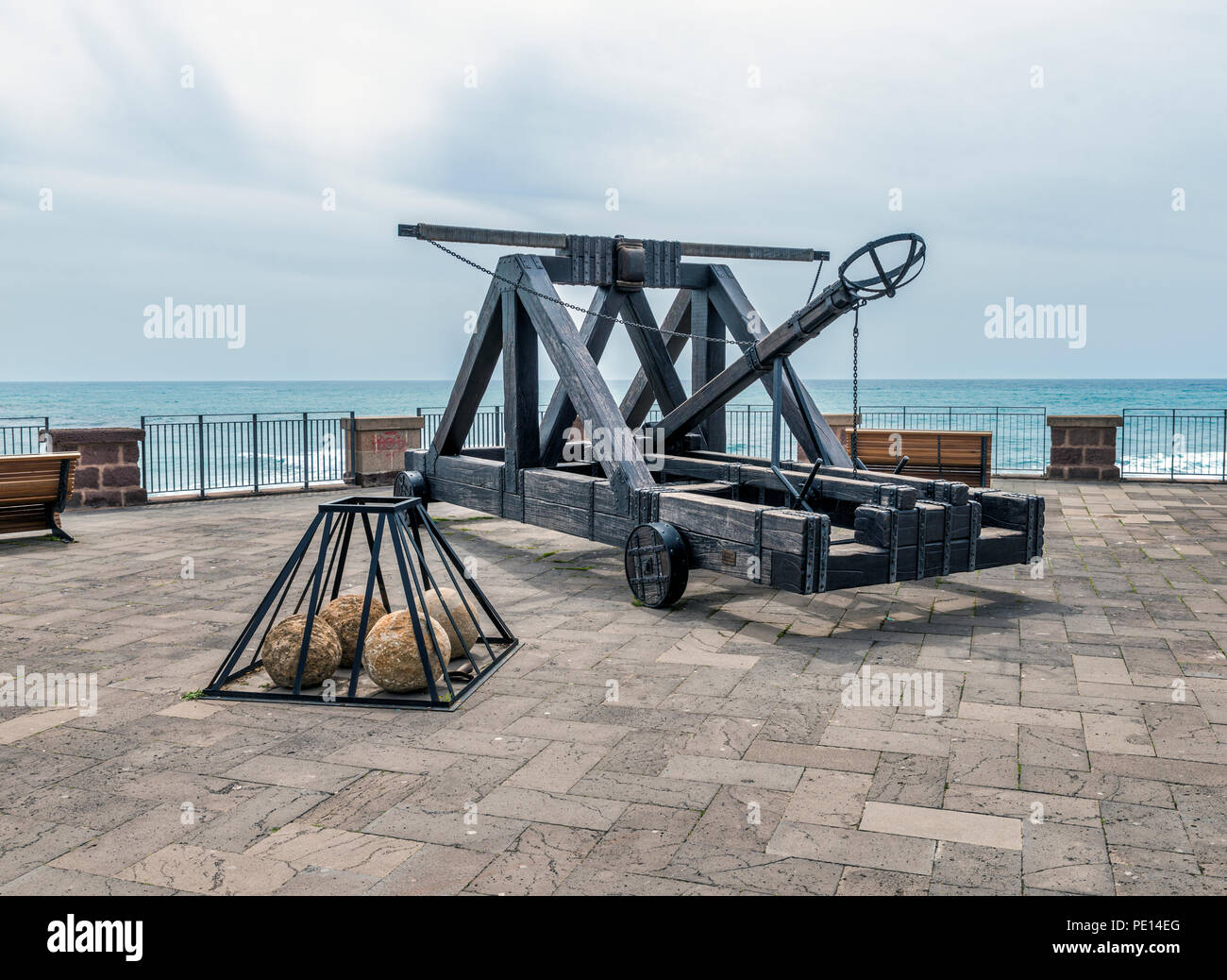 Per katapult -Fotos und -Bildmaterial in hoher Auflösung – Alamy