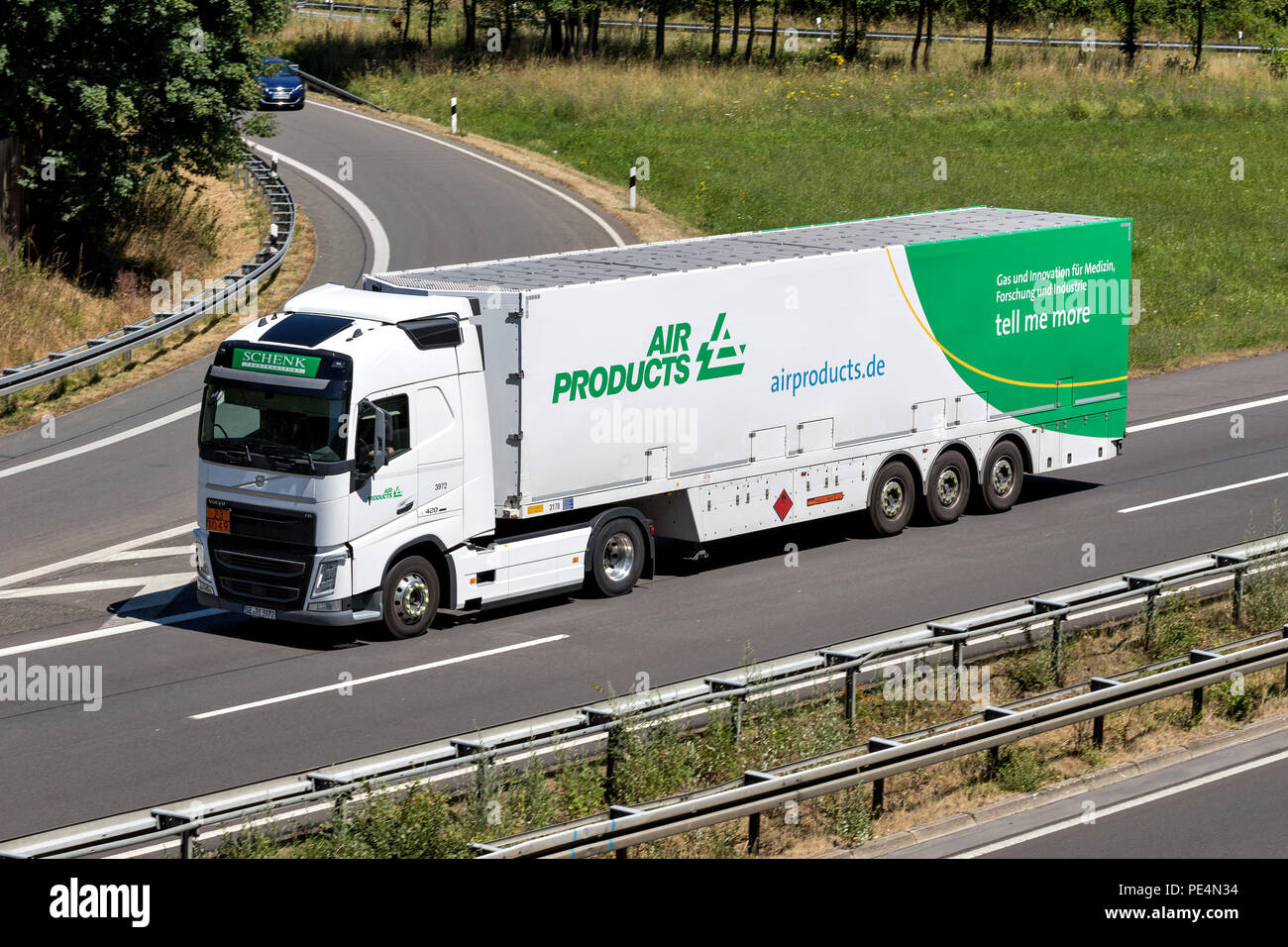 Air Products Lkw auf der Autobahn. Air Products ist eine US ...