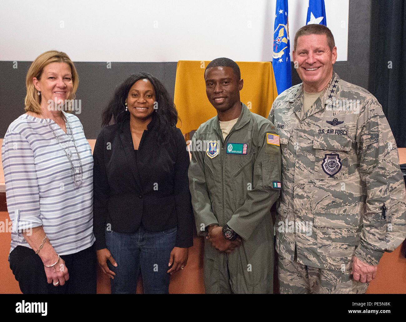 Gen. Robin Rand, Air Force Global Strike Commander, und seine Frau Kim ...