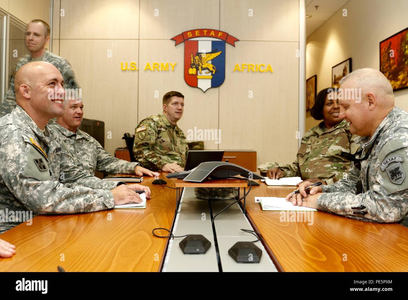 Maj gen tracy ein thompson -Fotos und -Bildmaterial in hoher Auflösung ...