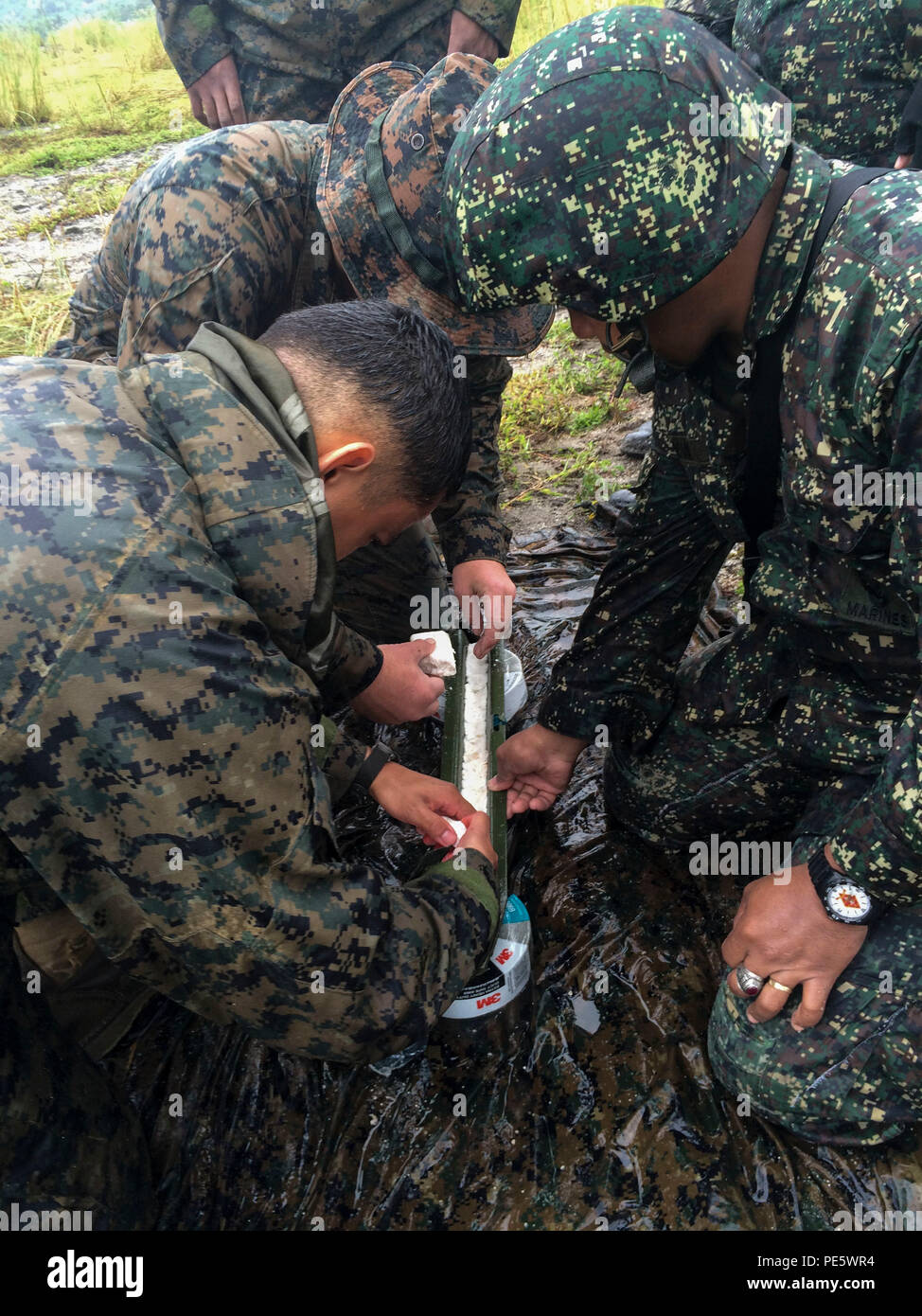 C4 plastiksprengstoff -Fotos und -Bildmaterial in hoher Auflösung – Alamy