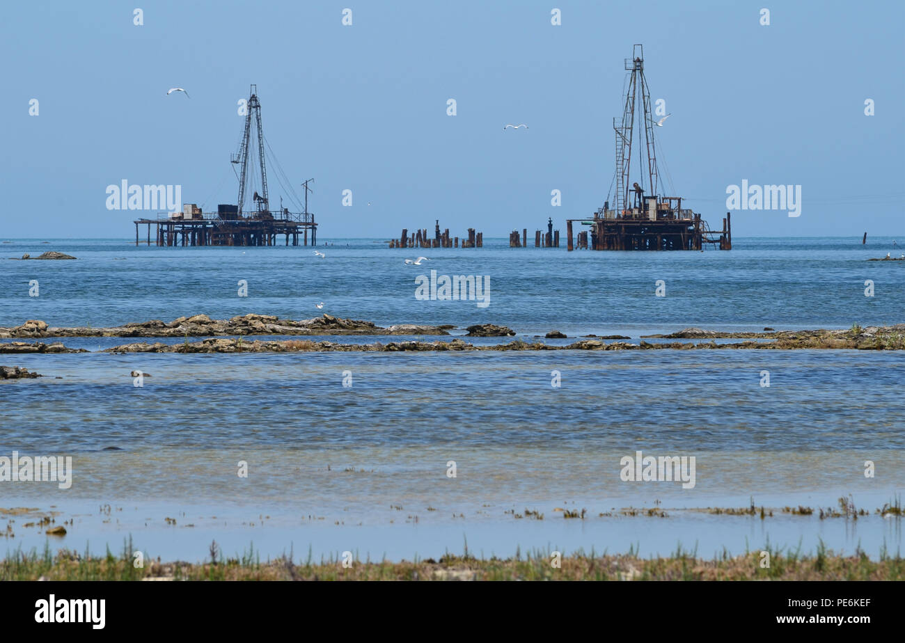 Bohrinseln in das Kaspische Meer, Halbinsel Absheron, Aserbaidschan ...