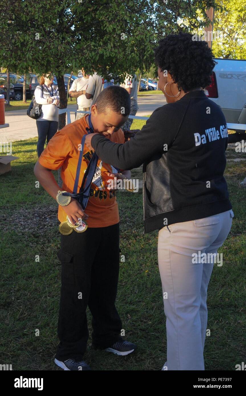Medal loops -Fotos und -Bildmaterial in hoher Auflösung – Alamy