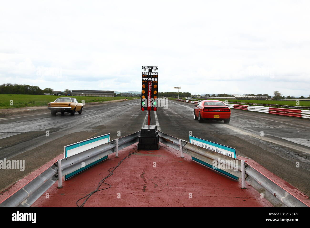 Race start lights -Fotos und -Bildmaterial in hoher Auflösung – Alamy