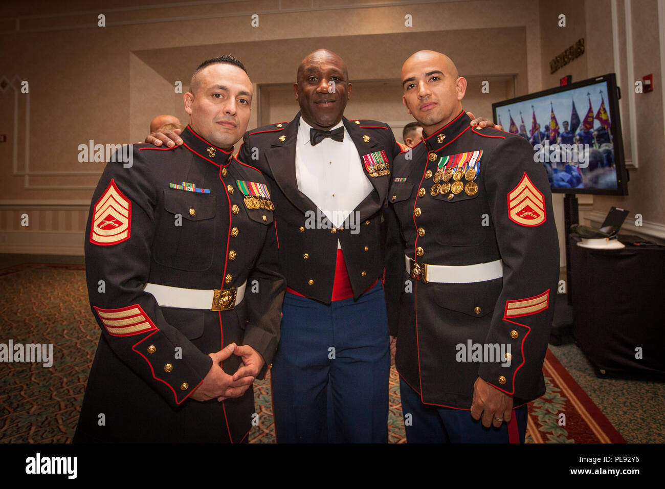 Die 18 Sergeant Major des Marine Corps, Ronald L. Grün, besucht die 240 ...