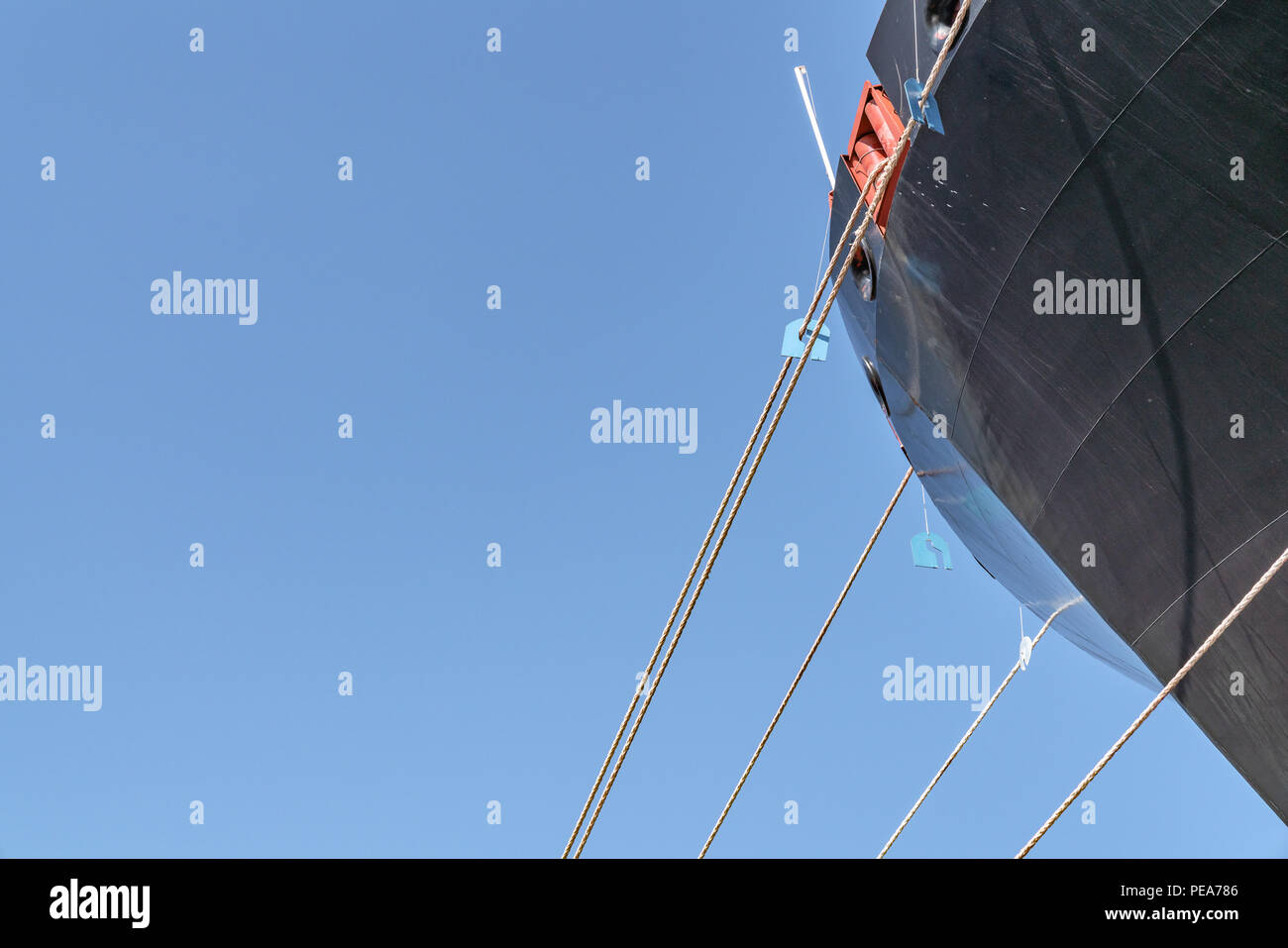 Anker in einem schiff im hamburger hafen -Fotos und -Bildmaterial in ...