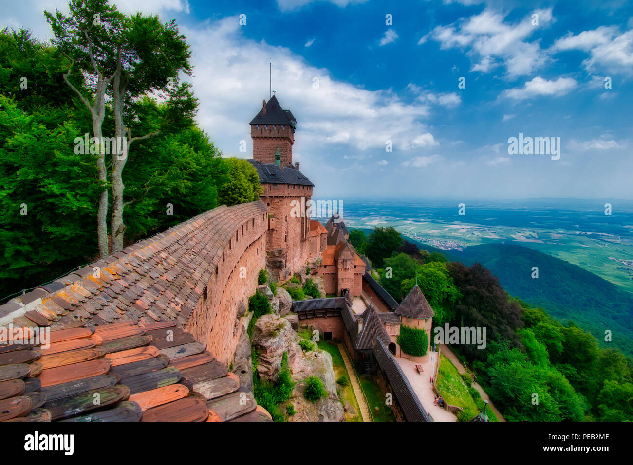 Chateau du haut konigsbourg -Fotos und -Bildmaterial in hoher Auflösung ...
