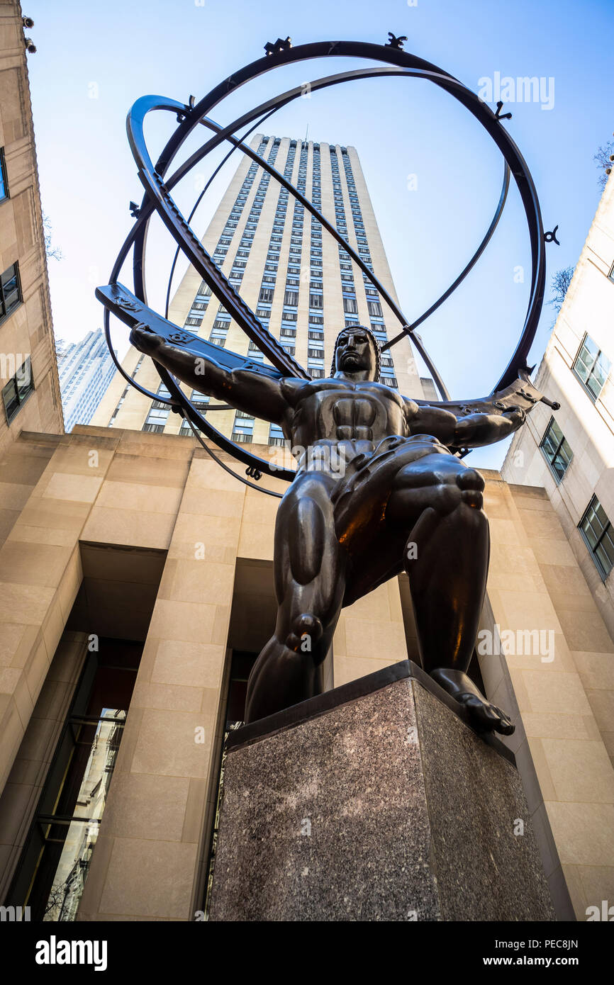 New york city rockefeller center statue atlas -Fotos und -Bildmaterial ...