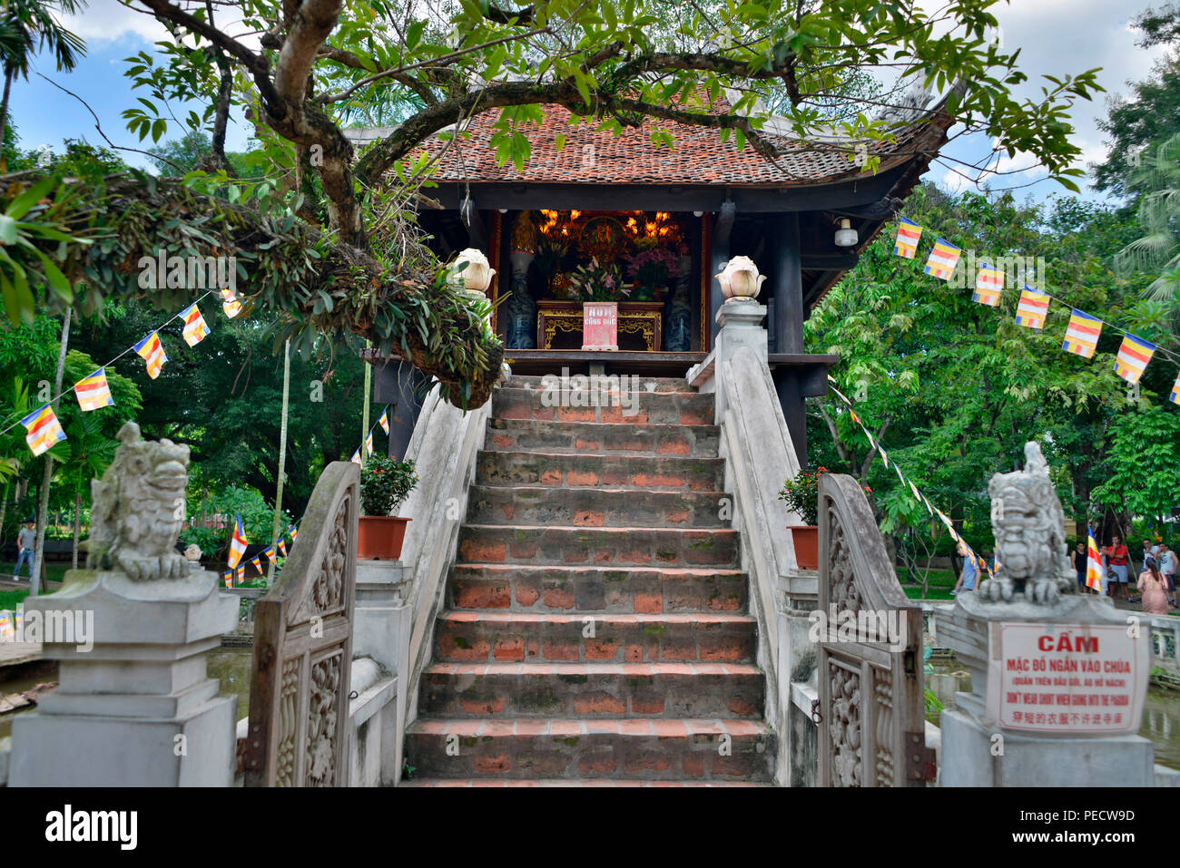 Chua mot kinderbett -Fotos und -Bildmaterial in hoher Auflösung – Alamy