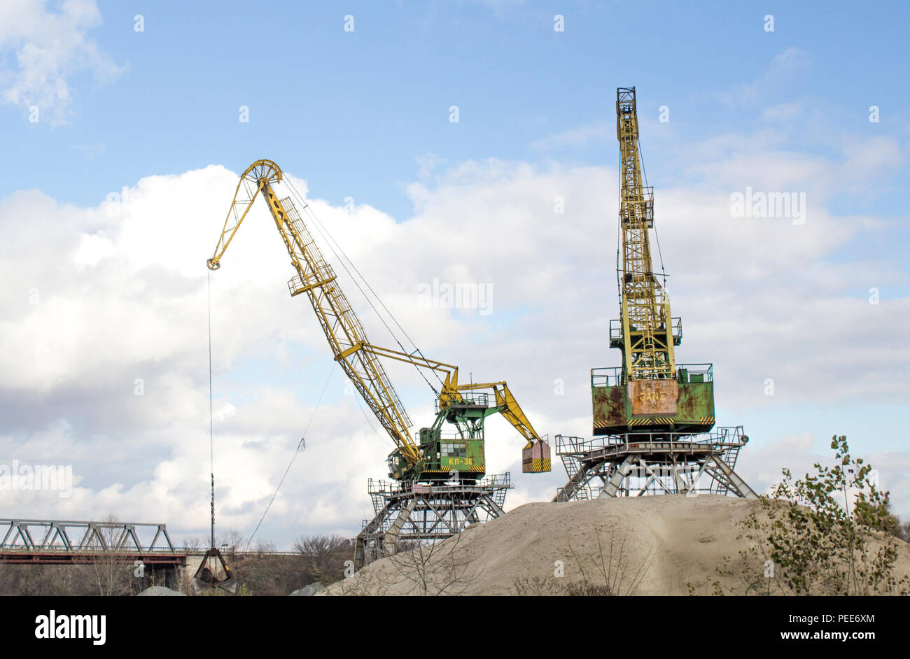 Werftkran ausleger -Fotos und -Bildmaterial in hoher Auflösung – Alamy