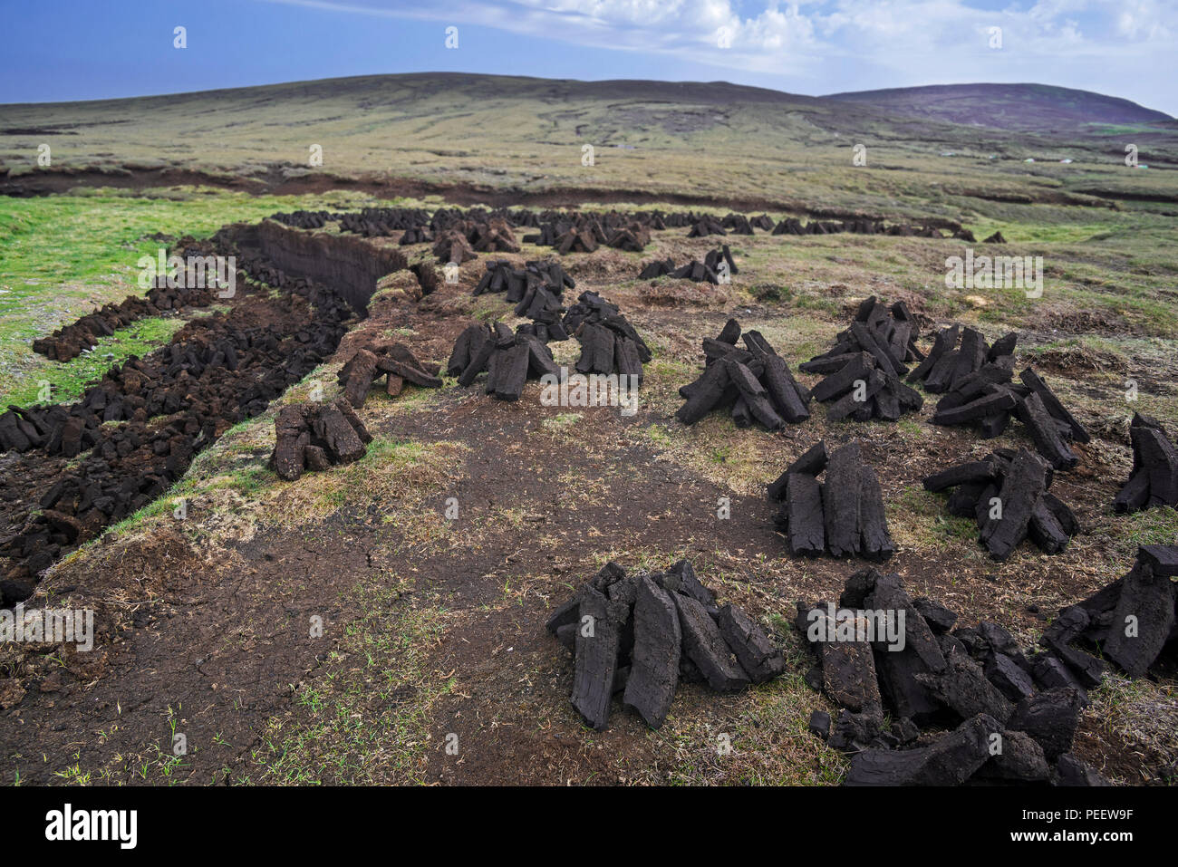 Torf schottland schneiden -Fotos und -Bildmaterial in hoher Auflösung ...