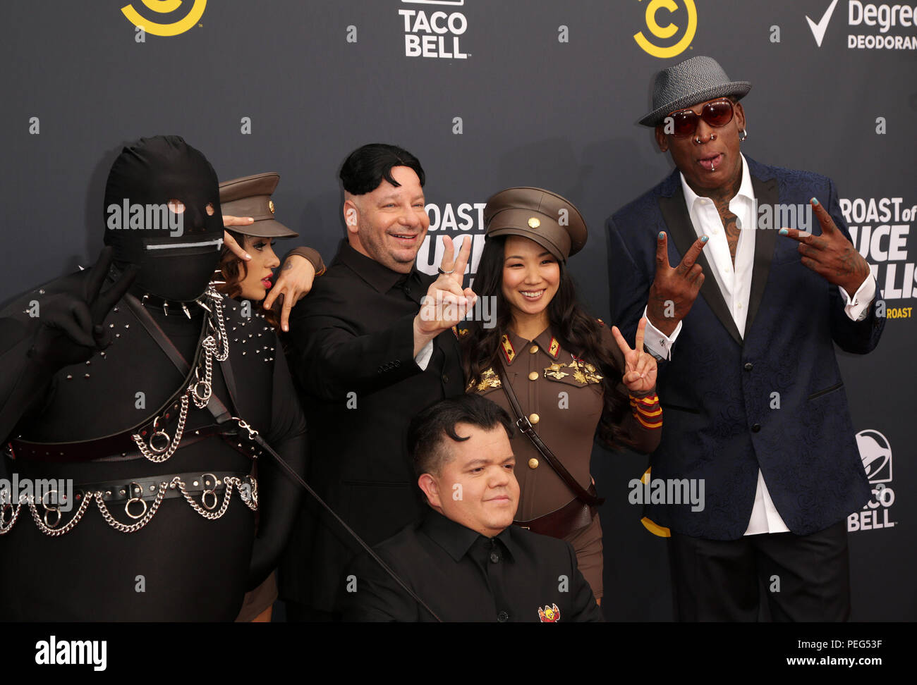 Berühmtheiten besuchen Comedy Central Roast von Bruce Willis im ...