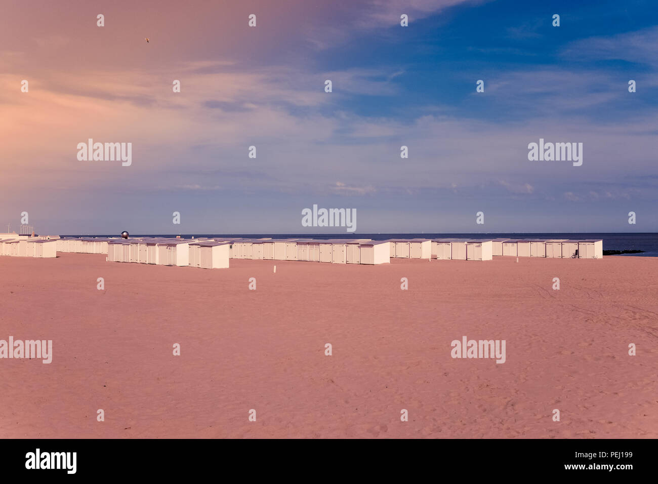 Strandhäuser am strand -Fotos und -Bildmaterial in hoher Auflösung – Alamy