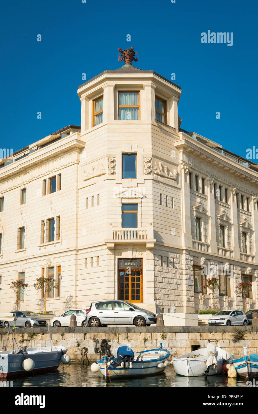Luxus 5 sterne hotel -Fotos und -Bildmaterial in hoher Auflösung – Alamy