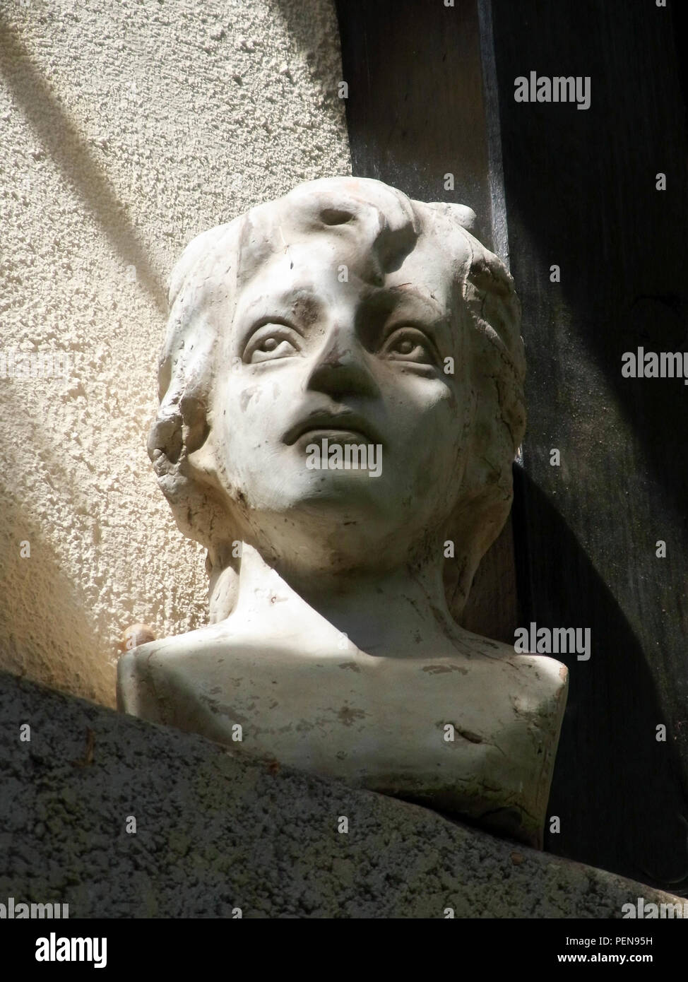 Kopf buste -Fotos und -Bildmaterial in hoher Auflösung – Alamy