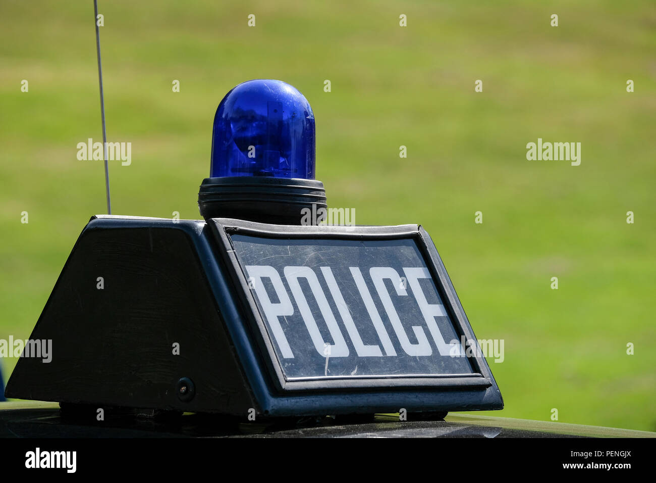 Dach polizei schild -Fotos und -Bildmaterial in hoher Auflösung – Alamy