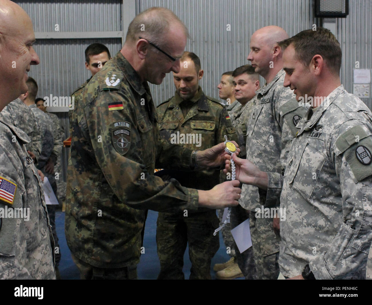 U.S. Army Staff Sgt. Dustin Metzger, ein North Carolina National Guard ...