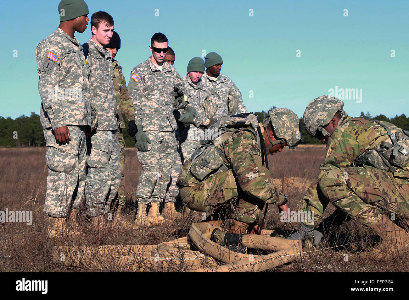 Soldaten der 122 Aviation Support Battalion, 82nd Combat Aviation ...