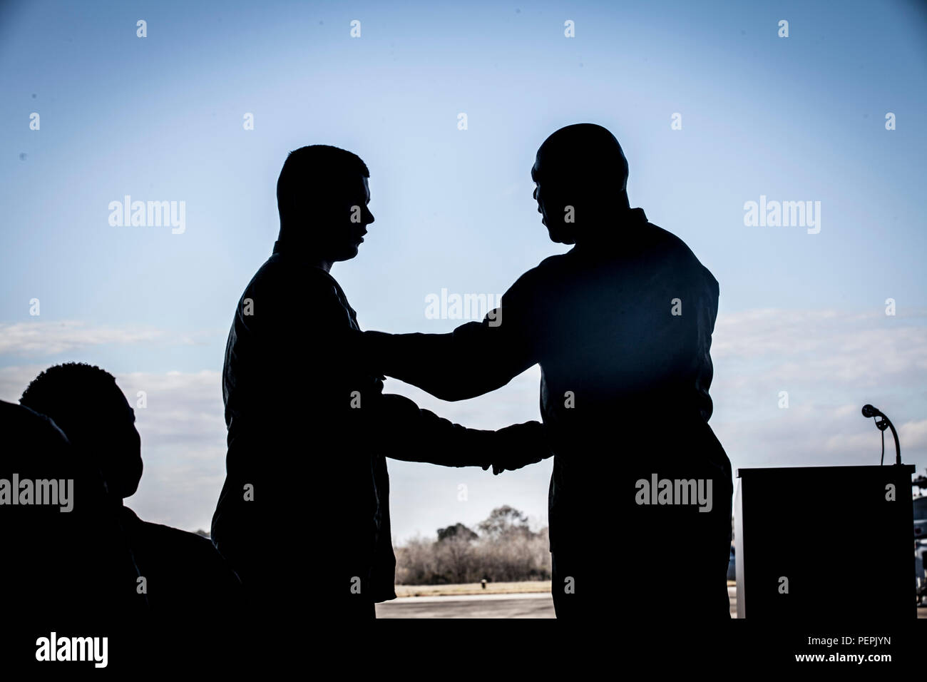 Die 18 Sergeant Major des Marine Corps, Ronald L. Grün, spricht mit den ...