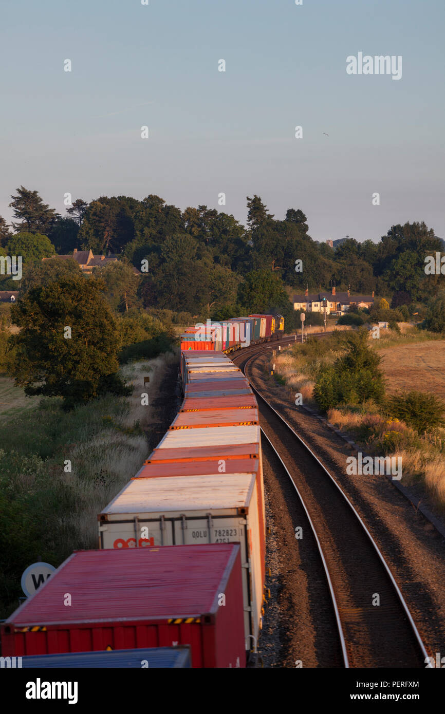 Container auf der eisenbahn -Fotos und -Bildmaterial in hoher Auflösung ...