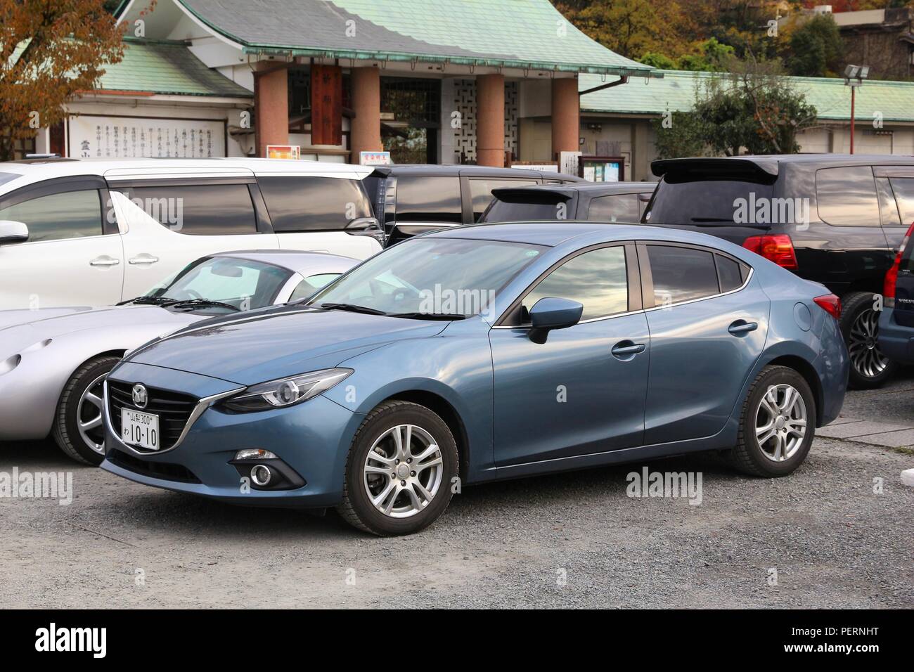 Japan parked cars -Fotos und -Bildmaterial in hoher Auflösung – Alamy