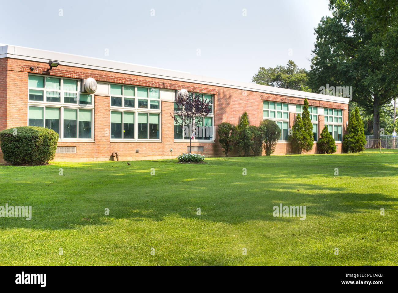 Elementary School Exterior America Stockfotos und -bilder Kaufen - Alamy