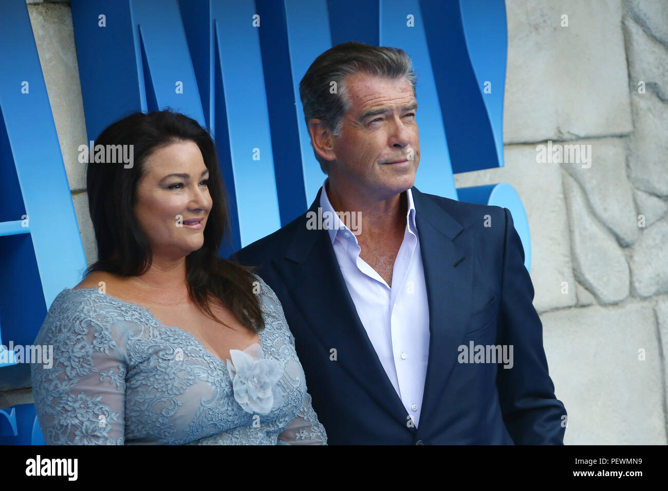 Weltpremiere von "Mamma Mia! Hier gehen wir wieder an den Eventim ...