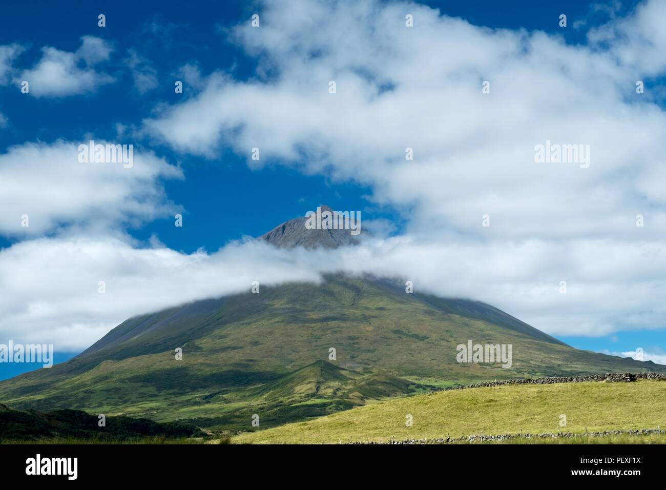 Portuguese archipelago -Fotos und -Bildmaterial in hoher Auflösung – Alamy