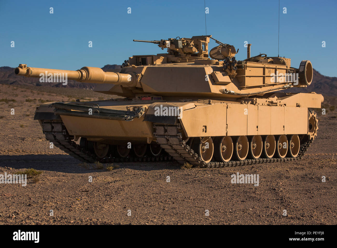 M1a1 abrams main battle tanks -Fotos und -Bildmaterial in hoher ...