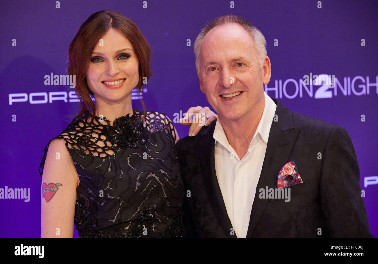 Hamburg, Deutschland. 17 Aug, 2018. Sophie Ellis-Bextor, britischer ...