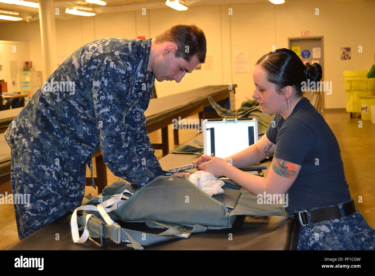 160203-N-BO 364-001 JACKSONVILLE, Fla. (Feb. 3, 2016) Aircrew Survival ...