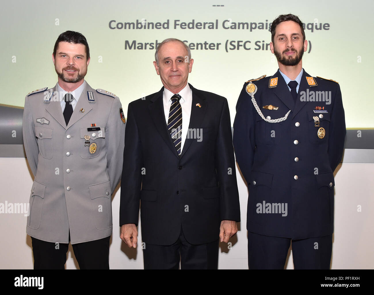 Us-Armee Generalleutnant (A.D.) Keith Dayton, Marshall Center Director ...