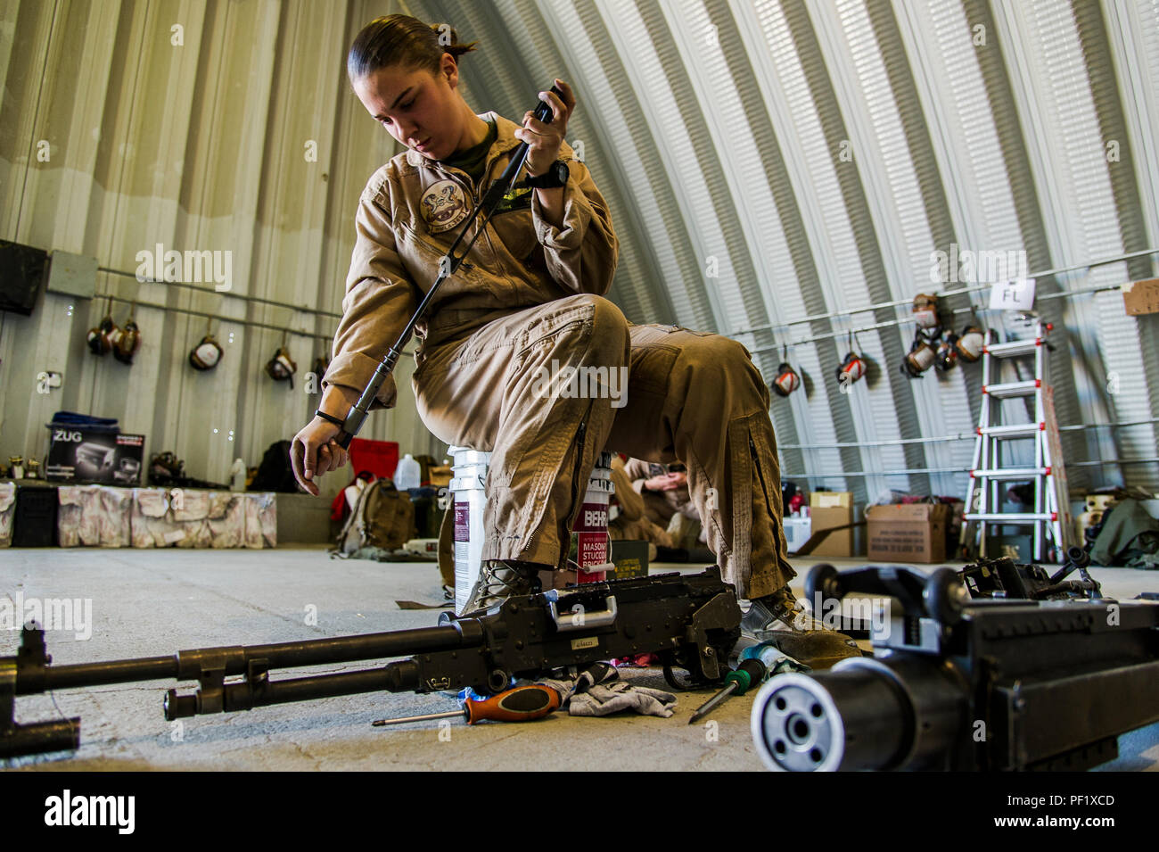 Huey door gunner -Fotos und -Bildmaterial in hoher Auflösung – Alamy