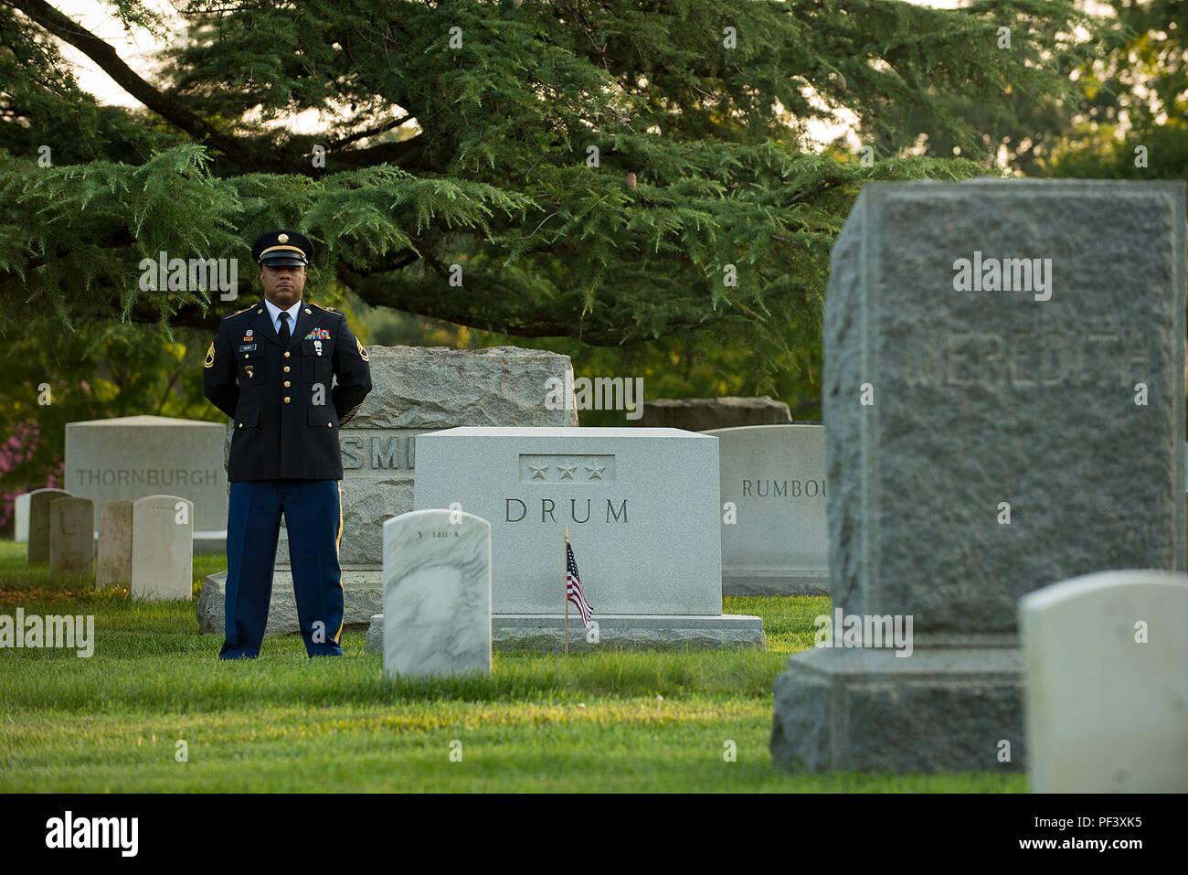 Maj gen hugh eine trommel -Fotos und -Bildmaterial in hoher Auflösung ...