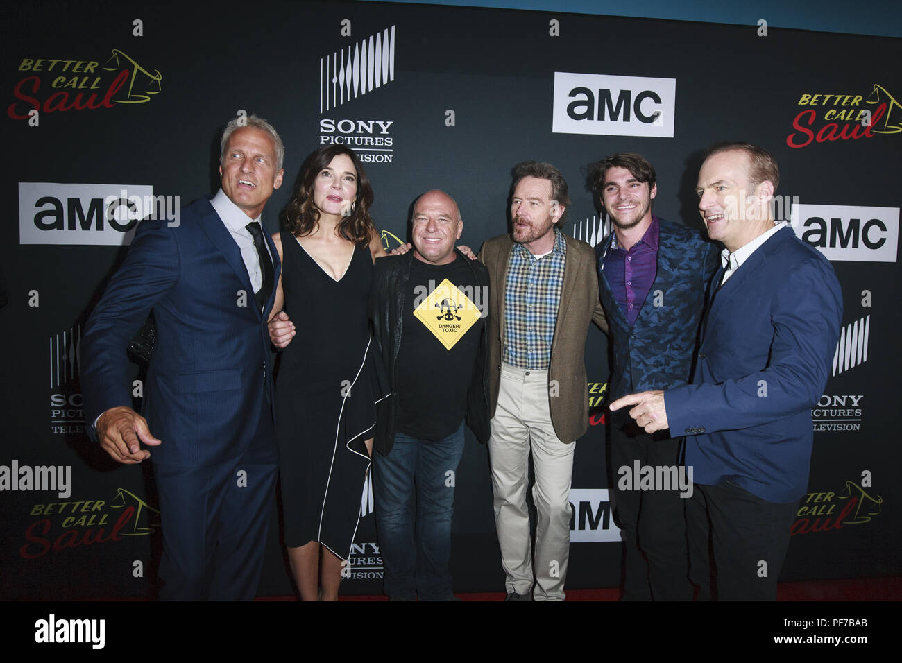 Bryan cranston dean norris betsy brandt -Fotos und -Bildmaterial in ...